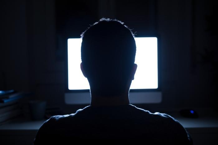 Regular exposure to blue light from device screens could make you age ...