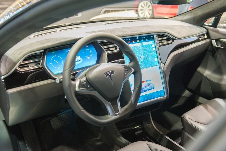 Tesla Agrees To Recall Over 130 000 Vehicles With Touchscreen Issues