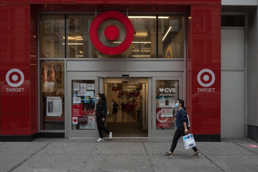 Target employees to make extra $2 per hour for working peak days during ...