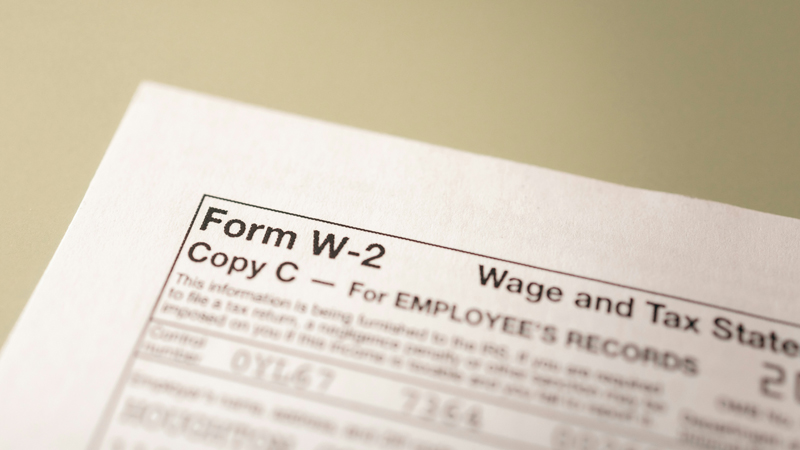 Be careful when buying clean energy tax credits, IRS warns