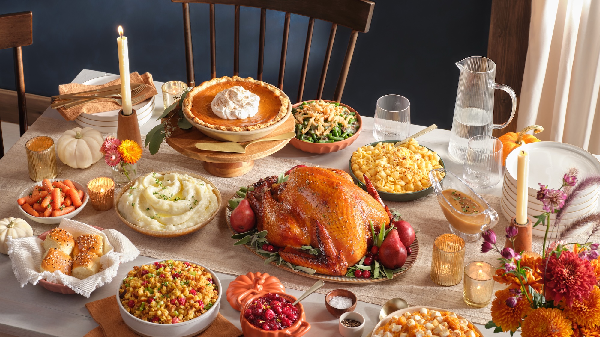 Aldi is offering a Thanksgiving dinner for 10 people for $40