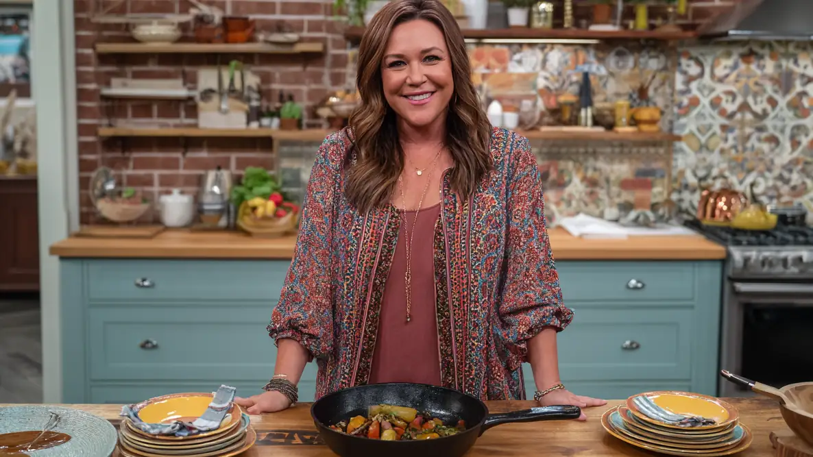 Environmental group pressed Rachael Ray to back non-toxic cookware bill